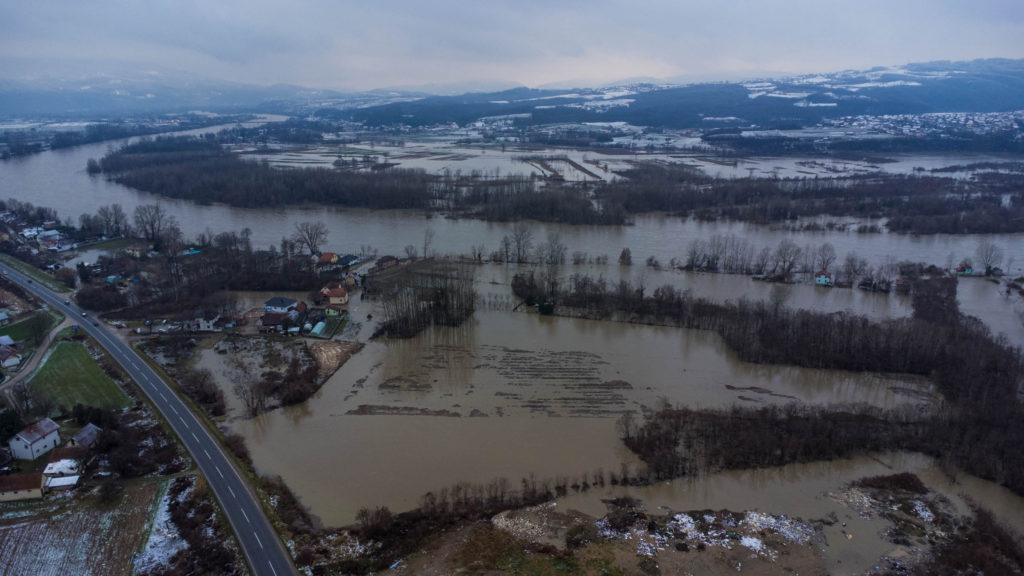 Drina poplavila Branjevo (video dron) - Loznica Info