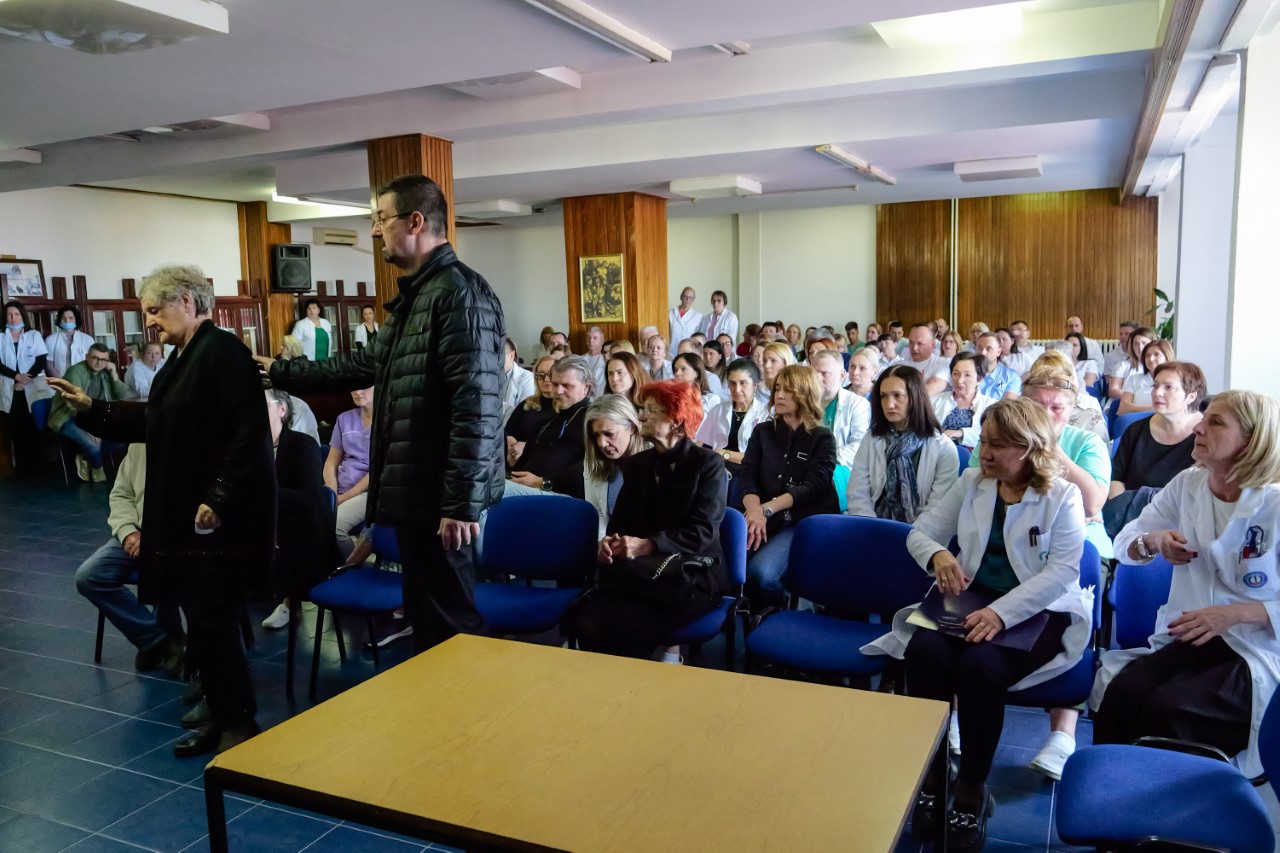 U ZC Loznica održana komemoracija povodom smrti dr Jasmine Perić (video ...