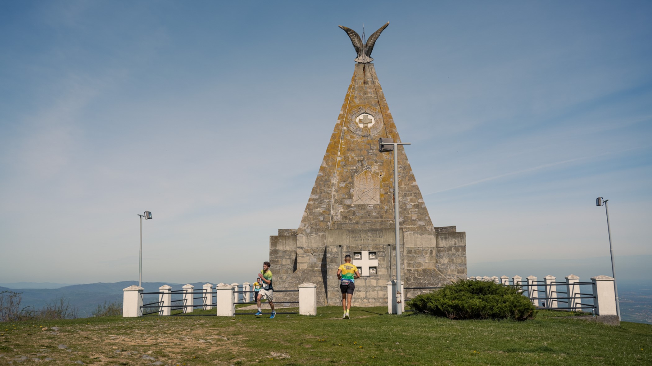 TRKA DO JUNAKA: Izazovna planinska trka etno sela Sunčana reka (video ...